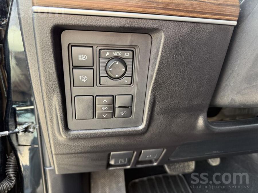 Melns Toyota Land Cruiser 2023 Daugavpils, ar dzinēja tilpumu 2.80 L un nobraukumu 58 tūkst. km par 52000 €, foto 23 vietnē AUTOMOTO.COM.LV
