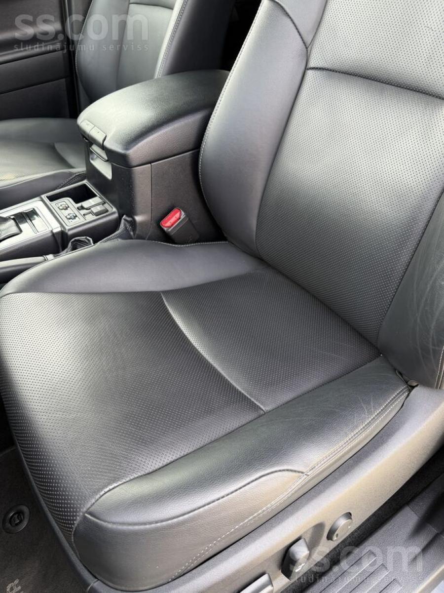 Melns Toyota Land Cruiser 2023 Rīga, ar dzinēja tilpumu 2.80 L un nobraukumu 62 tūkst. km par 50500 €, foto 15 vietnē AUTOMOTO.COM.LV