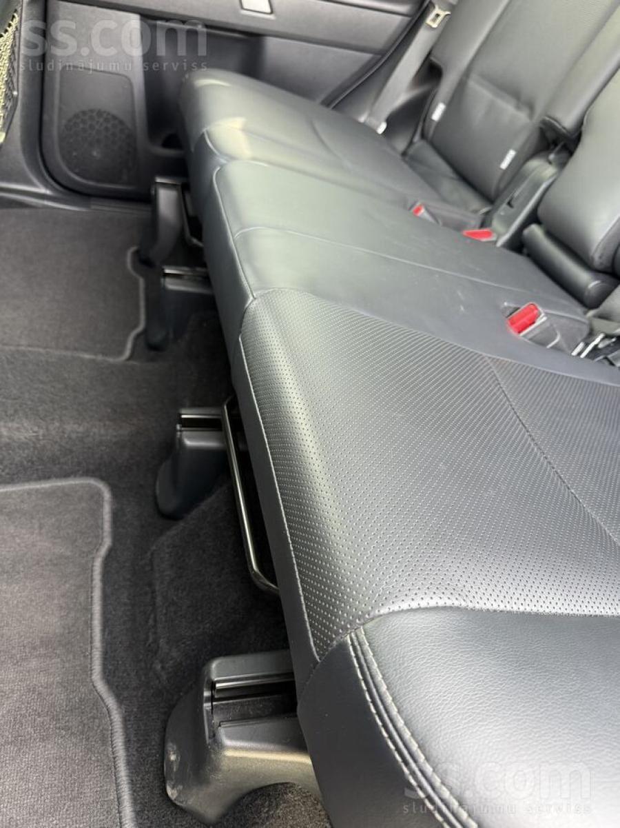 Melns Toyota Land Cruiser 2023 Rīga, ar dzinēja tilpumu 2.80 L un nobraukumu 62 tūkst. km par 50500 €, foto 16 vietnē AUTOMOTO.COM.LV