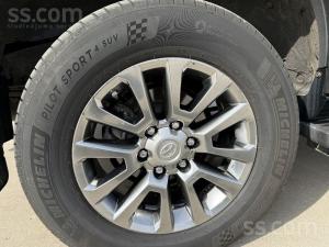 Melns Toyota Land Cruiser 2023 Rīga, ar dzinēja tilpumu 2.80 L un nobraukumu 62 tūkst. km par 50500 €, foto 20 vietnē AUTOMOTO.COM.LV