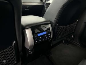 Melns Toyota Land Cruiser 2023 Viļņa, ar dzinēja tilpumu 2.76 L un nobraukumu 87 tūkst. km par 49900 €, foto 28 vietnē AUTOMOTO.COM.LV