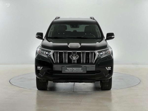 Black Toyota Land Cruiser 2023 in Vilnius, with an engine capacity of 2.76 L and mileage of 91 thousand km for 49900 €, photo 6 on AUTOMOTO.COM.LV