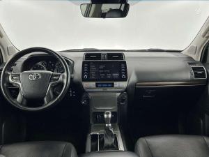 Black Toyota Land Cruiser 2023 in Vilnius, with an engine capacity of 2.76 L and mileage of 91 thousand km for 49900 €, photo 9 on AUTOMOTO.COM.LV