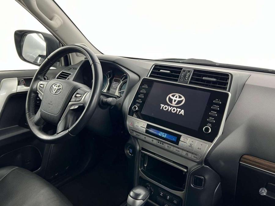 Black Toyota Land Cruiser 2023 in Vilnius, with an engine capacity of 2.76 L and mileage of 91 thousand km for 49900 €, photo 15 on AUTOMOTO.COM.LV