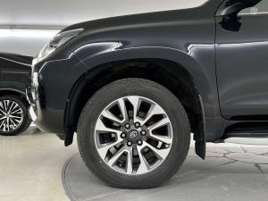 Black Toyota Land Cruiser 2023 in Vilnius, with an engine capacity of 2.76 L and mileage of 91 thousand km for 49900 €, photo 16 on AUTOMOTO.COM.LV