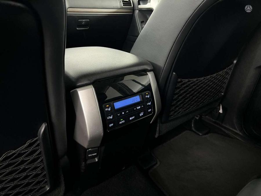 Black Toyota Land Cruiser 2023 in Vilnius, with an engine capacity of 2.76 L and mileage of 91 thousand km for 49900 €, photo 26 on AUTOMOTO.COM.LV