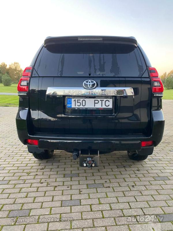 Black Toyota Land Cruiser 2024 in Tallinn, with an engine capacity of 2.80 L and mileage of 57 thousand km for 67000 €, photo 6 on AUTOMOTO.COM.LV