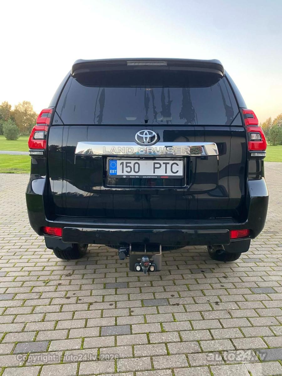 Black Toyota Land Cruiser 2024 in Tallinn, with an engine capacity of 2.80 L and mileage of 57 thousand km for 67000 €, photo 6 on AUTOMOTO.COM.LV