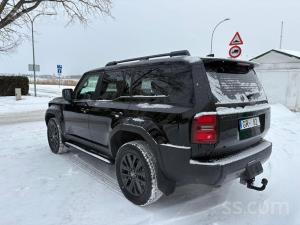 Black Toyota Land Cruiser 2025 in Riga, with an engine capacity of 2.80 L and mileage of 26 thousand km for 73500 €, photo 5 on AUTOMOTO.COM.LV