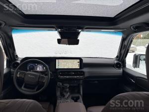Black Toyota Land Cruiser 2025 in Riga, with an engine capacity of 2.80 L and mileage of 26 thousand km for 73500 €, photo 8 on AUTOMOTO.COM.LV