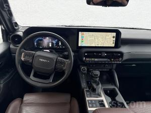 Black Toyota Land Cruiser 2025 in Riga, with an engine capacity of 2.80 L and mileage of 26 thousand km for 73500 €, photo 9 on AUTOMOTO.COM.LV