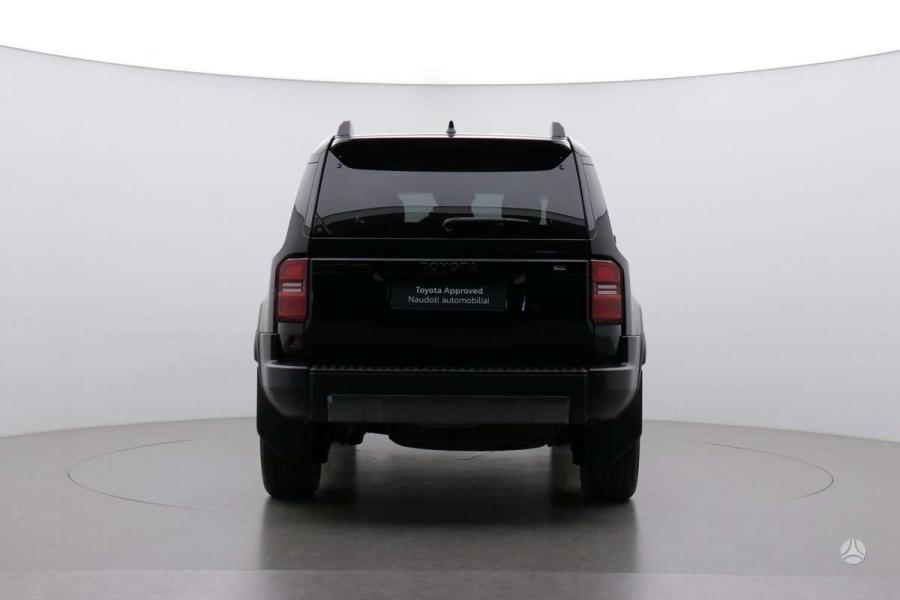 Melns Toyota Land Cruiser 2025 Viļņa, ar dzinēja tilpumu 2.76 L un nobraukumu 80 tūkst. km par 73000 €, foto 7 vietnē AUTOMOTO.COM.LV