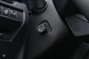Melns Toyota Land Cruiser 2025 Viļņa, ar dzinēja tilpumu 2.76 L un nobraukumu 80 tūkst. km par 73000 €, foto 30 vietnē AUTOMOTO.COM.LV