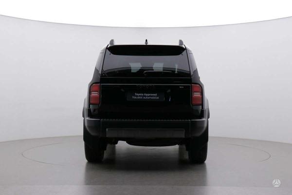 Melns Toyota Land Cruiser 2025 Viļņa, ar dzinēja tilpumu 2.76 L un nobraukumu 80 tūkst. km par 69900 €, foto 7 vietnē AUTOMOTO.COM.LV