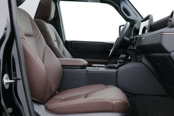 Melns Toyota Land Cruiser 2025 Viļņa, ar dzinēja tilpumu 2.76 L un nobraukumu 80 tūkst. km par 69900 €, foto 10 vietnē AUTOMOTO.COM.LV