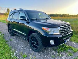 Melns Toyota Land Cruiser 2015 Kuresāre, ar dzinēja tilpumu 4.50 L un nobraukumu 213 tūkst. km par 49900 €, foto 3 vietnē AUTOMOTO.COM.LV