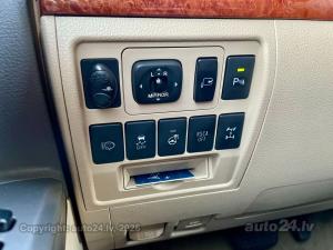 Melns Toyota Land Cruiser 2015 Kuresāre, ar dzinēja tilpumu 4.50 L un nobraukumu 213 tūkst. km par 49900 €, foto 16 vietnē AUTOMOTO.COM.LV