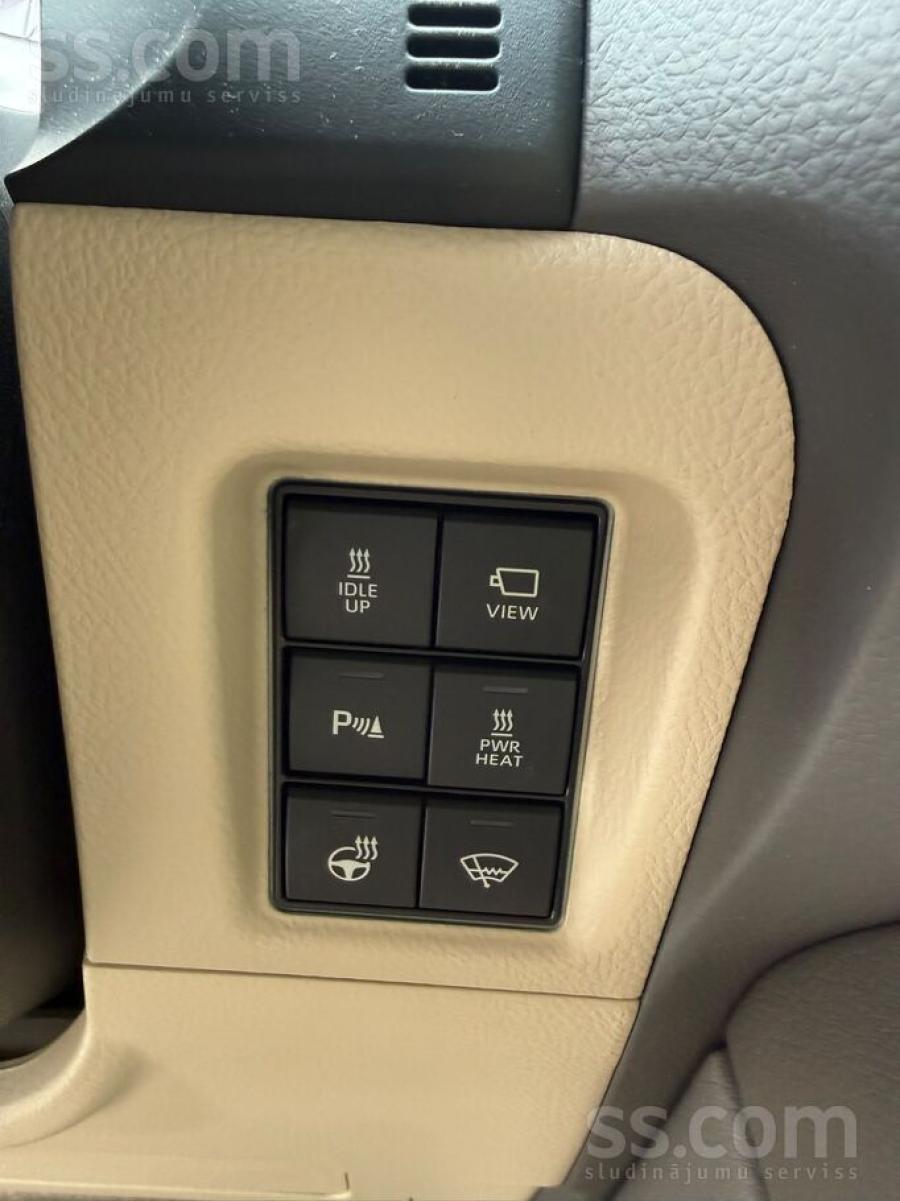 Melns Toyota Land Cruiser 2022 Rīga, ar dzinēja tilpumu 2.80 L un nobraukumu 50 tūkst. km par 52500 €, foto 9 vietnē AUTOMOTO.COM.LV