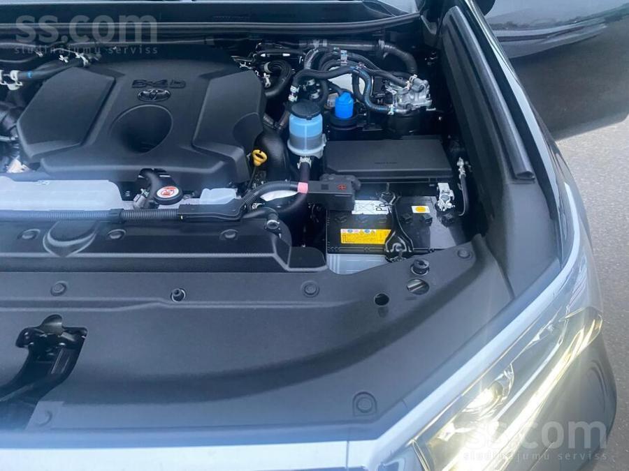 Melns Toyota Land Cruiser 2022 Rīga, ar dzinēja tilpumu 2.80 L un nobraukumu 50 tūkst. km par 52500 €, foto 13 vietnē AUTOMOTO.COM.LV
