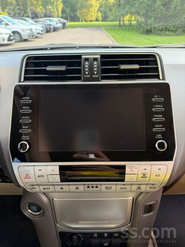 Toyota Land Cruiser 2022 RÄ«ga vietnÄ Melns Toyota Land Cruiser 2022 RÄ«ga, ar dzinÄja tilpumu 2.80 L un nobraukumu 50 tÅ«kst. km par 51500 ā¬, foto 11 vietnÄ AUTOMOTO.COM.LV