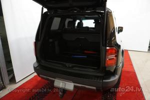 Black Toyota Land Cruiser 2025 in Tartu, with an engine capacity of 2.80 L and mileage of 15 thousand km for 87990 €, photo 9 on AUTOMOTO.COM.LV