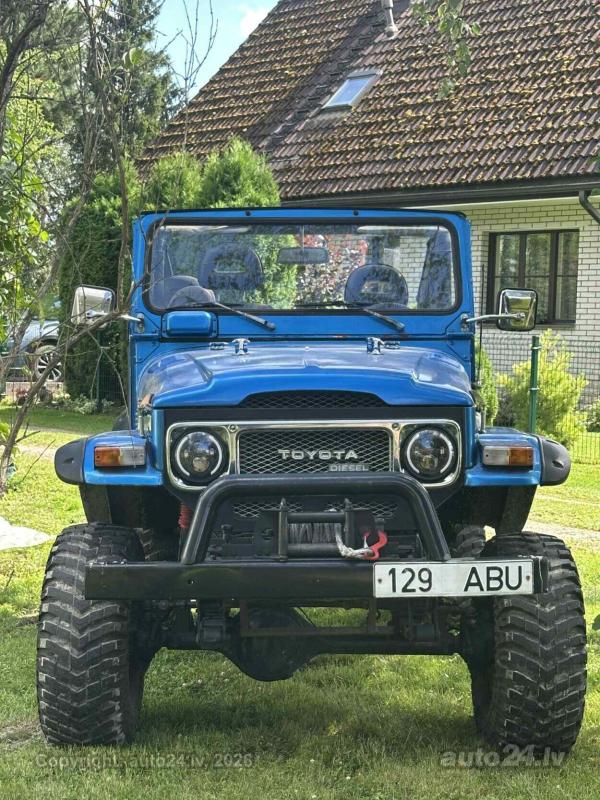 Zils Toyota Land Cruiser 1978 Tallina, ar dzinēja tilpumu 3.00 L un nobraukumu 0 tūkst. km par 12900 €, foto 4 vietnē AUTOMOTO.COM.LV