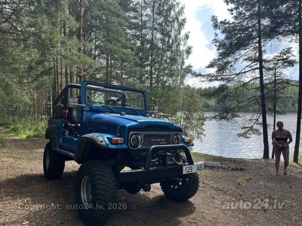 Zils Toyota Land Cruiser 1978 Tallina, ar dzinēja tilpumu 3.00 L un nobraukumu 0 tūkst. km par 12900 €, foto 5 vietnē AUTOMOTO.COM.LV