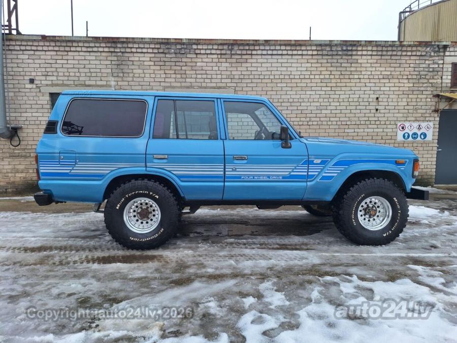 Blue Toyota Land Cruiser 1984 in Tallinn, with an engine capacity of 4.00 L and mileage of 429 thousand km for 12500 €, photo 6 on AUTOMOTO.COM.LV