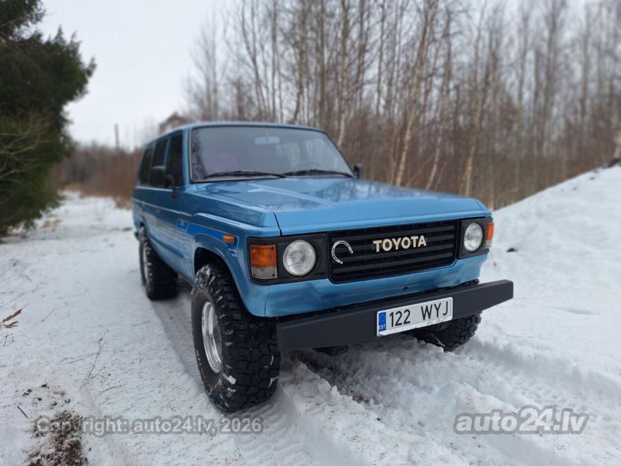 Blue Toyota Land Cruiser 1984 in Tallinn, with an engine capacity of 4.00 L and mileage of 429 thousand km for 12500 €, photo 7 on AUTOMOTO.COM.LV