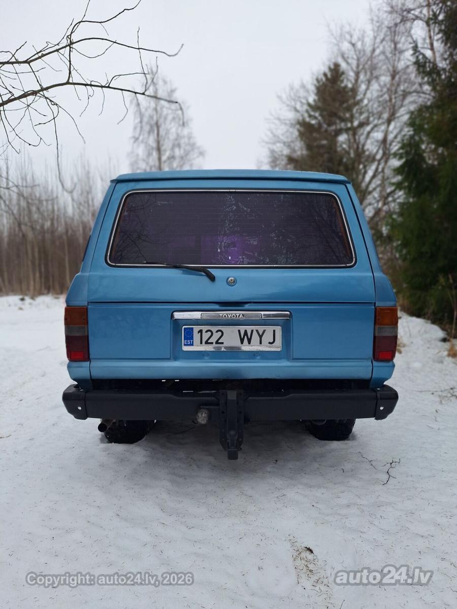 Blue Toyota Land Cruiser 1984 in Tallinn, with an engine capacity of 4.00 L and mileage of 429 thousand km for 12500 €, photo 9 on AUTOMOTO.COM.LV