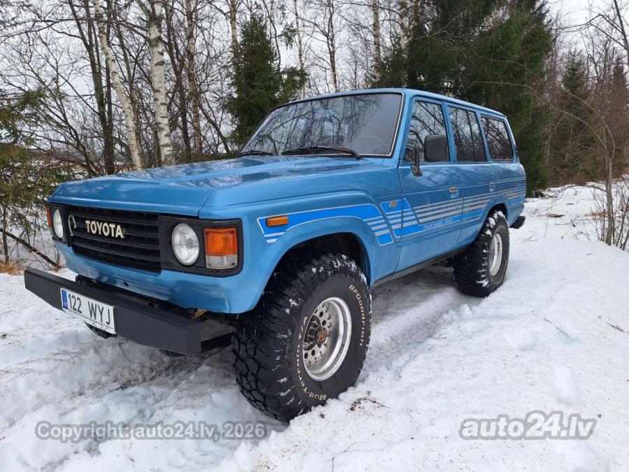 Blue Toyota Land Cruiser 1984 in Tallinn, with an engine capacity of 4.00 L and mileage of 429 thousand km for 12500 €, photo 11 on AUTOMOTO.COM.LV