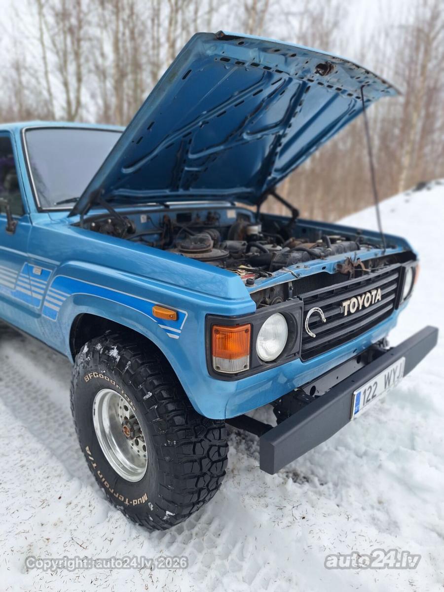 Blue Toyota Land Cruiser 1984 in Tallinn, with an engine capacity of 4.00 L and mileage of 429 thousand km for 12500 €, photo 12 on AUTOMOTO.COM.LV