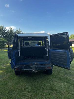 Blue Toyota Land Cruiser 1988 in Klaipeda, with an engine capacity of 4.00 L and mileage of 173 thousand km for 11000 €, photo 7 on AUTOMOTO.COM.LV