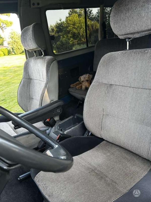 Blue Toyota Land Cruiser 1988 in Klaipeda, with an engine capacity of 4.00 L and mileage of 173 thousand km for 11000 €, photo 7 on AUTOMOTO.COM.LV