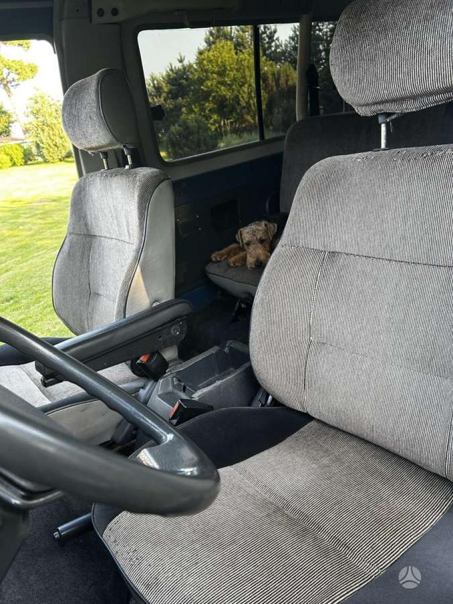 Blue Toyota Land Cruiser 1988 in Klaipeda, with an engine capacity of 4.00 L and mileage of 173 thousand km for 11000 €, photo 8 on AUTOMOTO.COM.LV