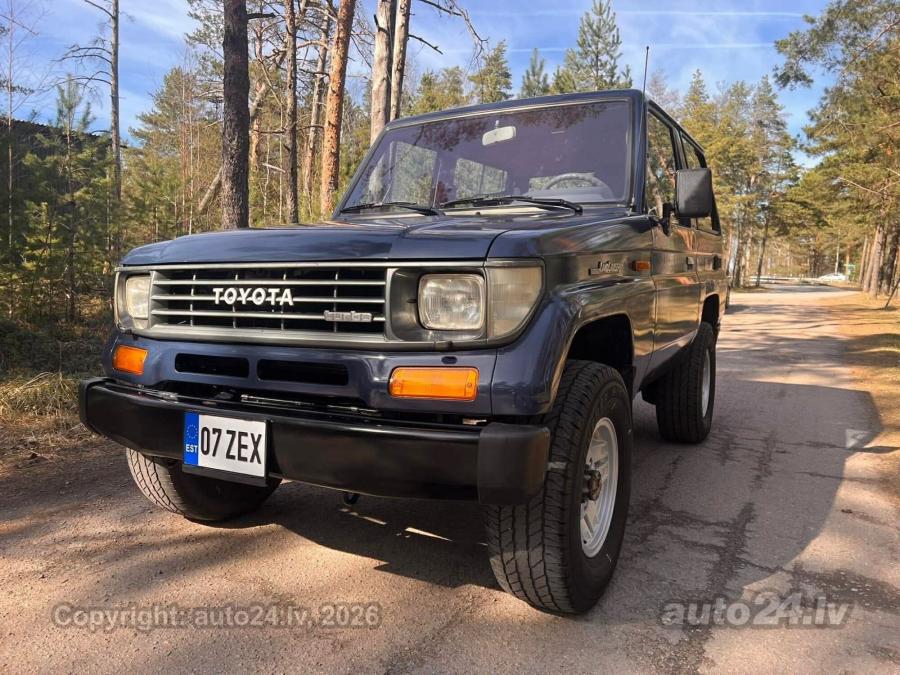 Blue Toyota Land Cruiser 1993 in Saue, with an engine capacity of 2.40 L and mileage of 180 thousand km for 15500 €, photo 5 on AUTOMOTO.COM.LV