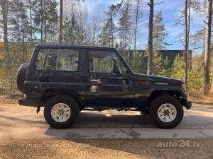 Blue Toyota Land Cruiser 1993 in Saue, with an engine capacity of 2.40 L and mileage of 180 thousand km for 15500 €, photo 7 on AUTOMOTO.COM.LV