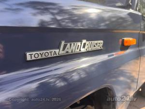 Blue Toyota Land Cruiser 1993 in Saue, with an engine capacity of 2.40 L and mileage of 180 thousand km for 15500 €, photo 18 on AUTOMOTO.COM.LV