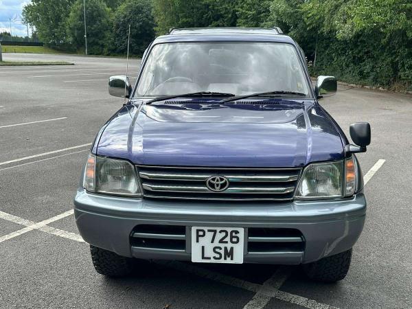 Zils Toyota Land Cruiser 1996 Pērnava, ar dzinēja tilpumu 3.00 L un nobraukumu 257 tūkst. km par 4900 €, foto 6 vietnē AUTOMOTO.COM.LV