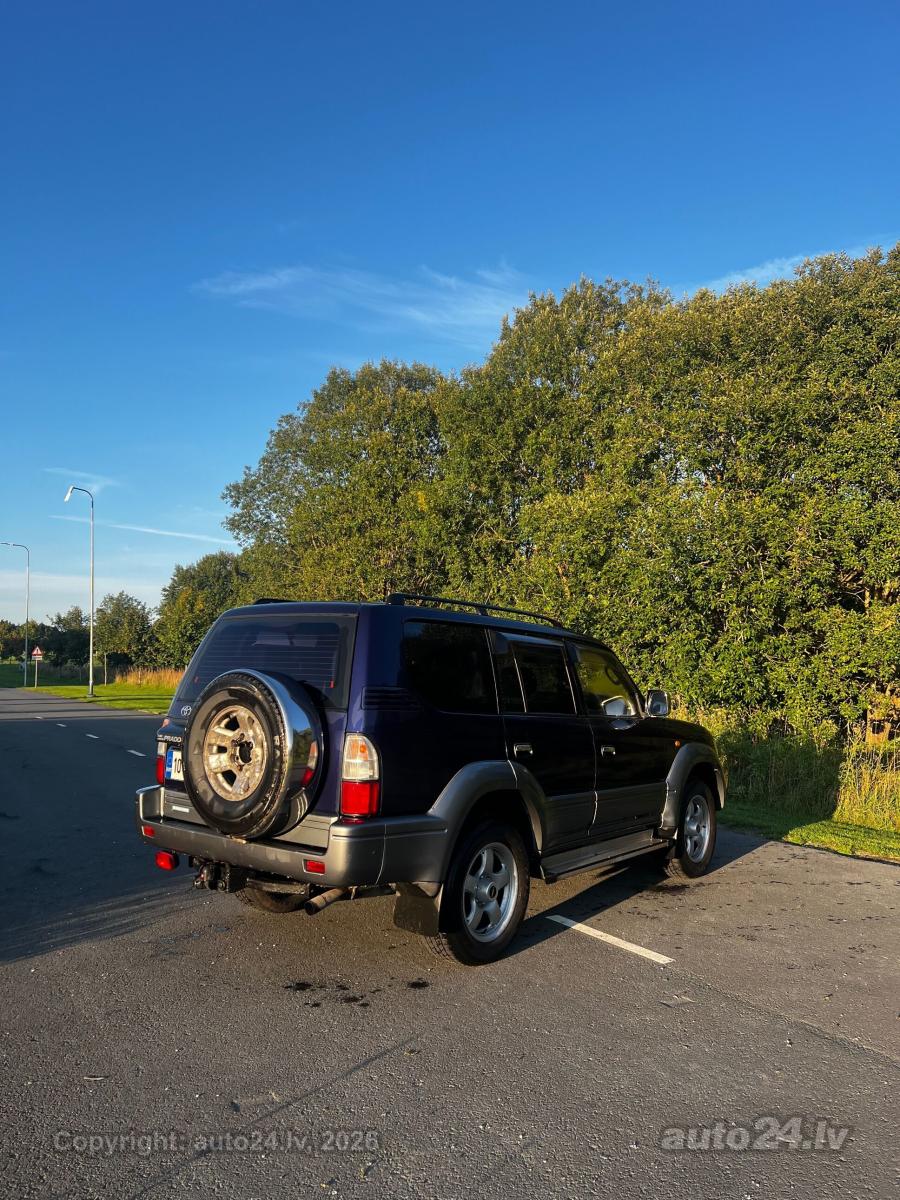Zils Toyota Land Cruiser 1996 Tallina, ar dzinēja tilpumu 3.00 L un nobraukumu 160 tūkst. km par 5999 €, foto 5 vietnē AUTOMOTO.COM.LV
