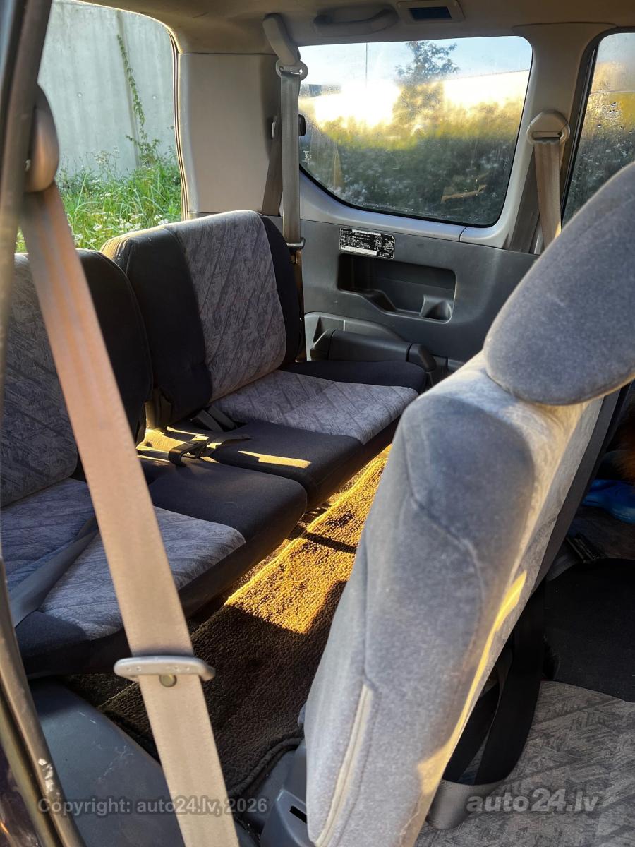 Zils Toyota Land Cruiser 1996 Tallina, ar dzinēja tilpumu 3.00 L un nobraukumu 160 tūkst. km par 5999 €, foto 14 vietnē AUTOMOTO.COM.LV