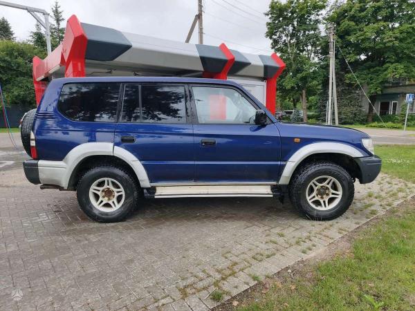 Blue Toyota Land Cruiser 1999 in Vilnius, with an engine capacity of 2.98 L and mileage of 398 thousand km for 3450 €, photo 9 on AUTOMOTO.COM.LV