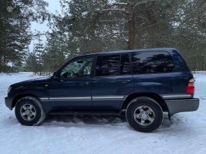 Blue Toyota Land Cruiser 2000 in Utena, with an engine capacity of 4.16 L and mileage of 440 thousand km for 15350 €, photo 3 on AUTOMOTO.COM.LV