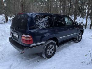 Blue Toyota Land Cruiser 2000 in Utena, with an engine capacity of 4.16 L and mileage of 440 thousand km for 15350 €, photo 5 on AUTOMOTO.COM.LV