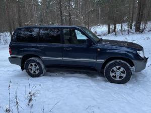 Blue Toyota Land Cruiser 2000 in Utena, with an engine capacity of 4.16 L and mileage of 440 thousand km for 15350 €, photo 7 on AUTOMOTO.COM.LV