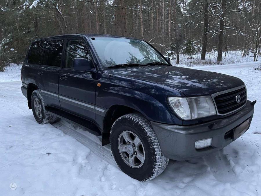 Blue Toyota Land Cruiser 2000 in Utena, with an engine capacity of 4.16 L and mileage of 440 thousand km for 15350 €, photo 11 on AUTOMOTO.COM.LV