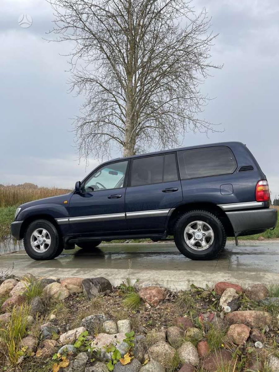 Blue Toyota Land Cruiser 2000 in Utena, with an engine capacity of 4.16 L and mileage of 440 thousand km for 15350 €, photo 21 on AUTOMOTO.COM.LV