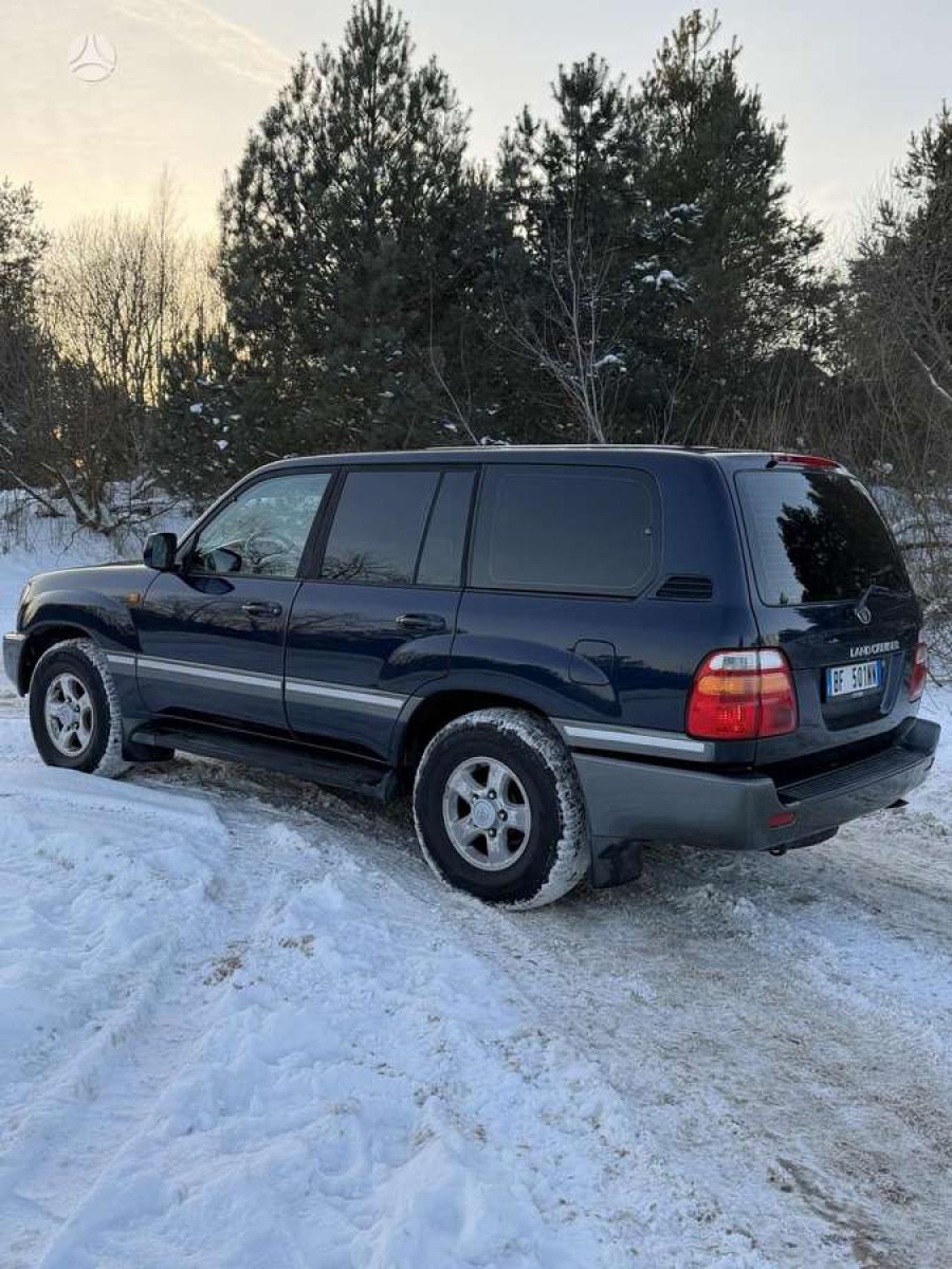 Zils Toyota Land Cruiser 2000 Utena, ar dzinēja tilpumu 4.16 L un nobraukumu 440 tūkst. km par 15550 €, foto 1 vietnē AUTOMOTO.COM.LV