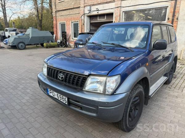 Zils Toyota Land Cruiser 2001 Rīga, ar dzinēja tilpumu 3.00 L un nobraukumu 303 tūkst. km par 5000 €, foto 1 vietnē AUTOMOTO.COM.LV