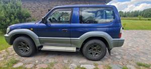 Zils Toyota Land Cruiser 2001 Viļņa, ar dzinēja tilpumu 2.98 L un nobraukumu 380 tūkst. km par 6500 €, foto  vietnē AUTOMOTO.COM.LV